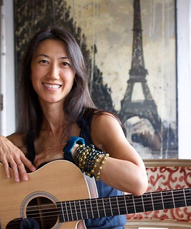 Pop-Up Acoustic Coffeehouse with Monica Uhm | Alvin and Friends